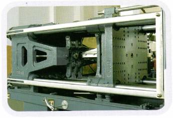 Energy Saving Injection Molding Machine for Plastic Disposable Syringe ...